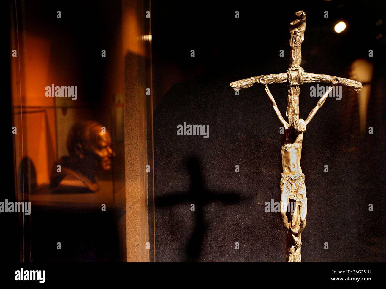 STORY SUMMARY : 02/05/2008 VATICAN SPLENDORS 2. Left to Right: Bust of ...