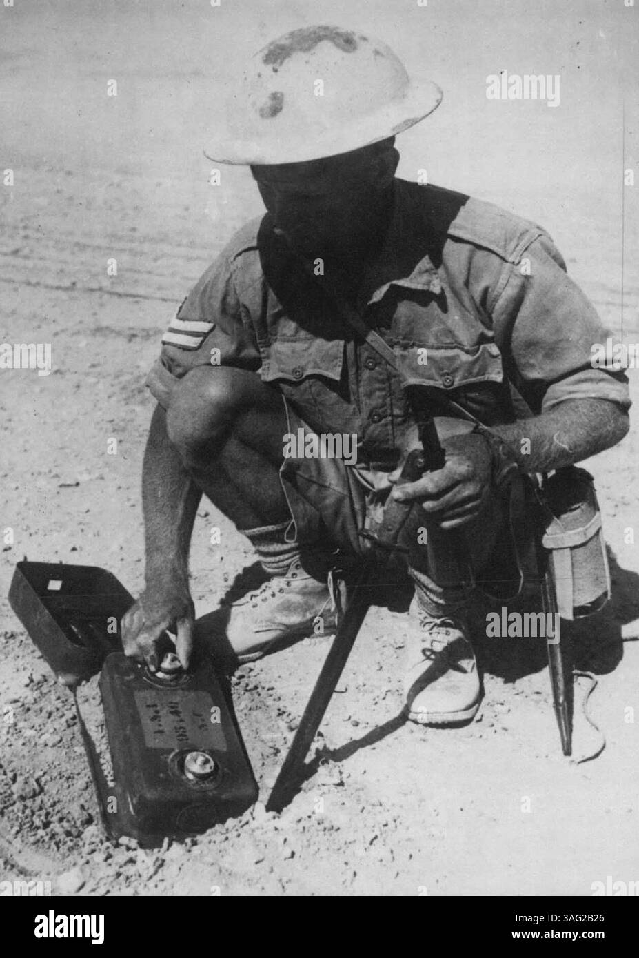 Champion Mine-Lifter - The 8th Army's victorious desert offensive in ...