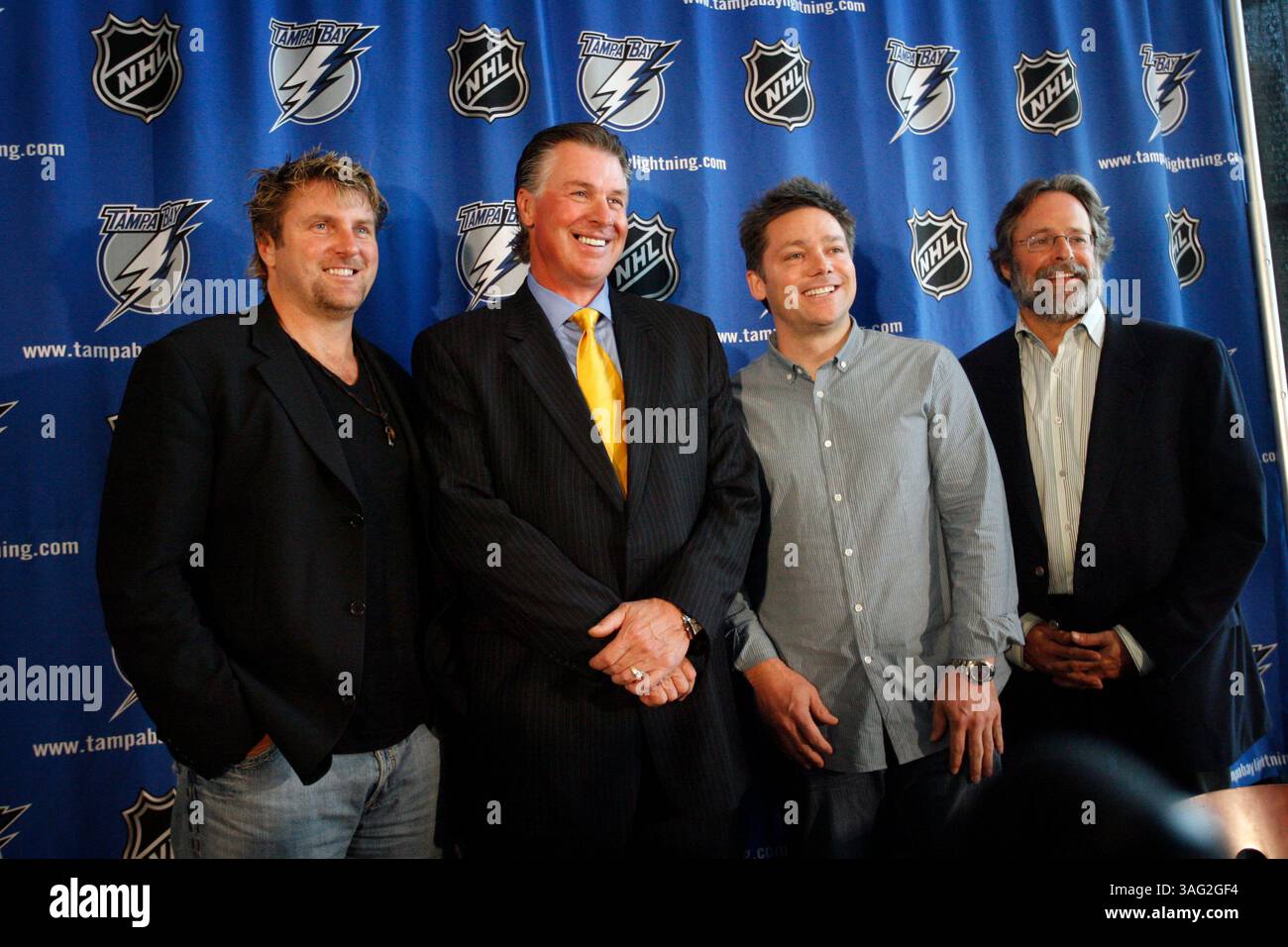 Melrose head coach hi-res stock photography and images - Alamy