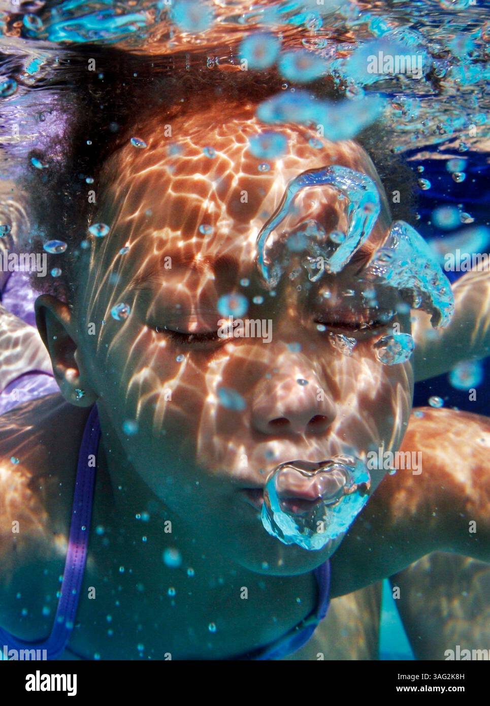 Jun 19, 2008 - Tampa, Florida, USA - LAYLA HUFF, 4, of Largo, learns to ...