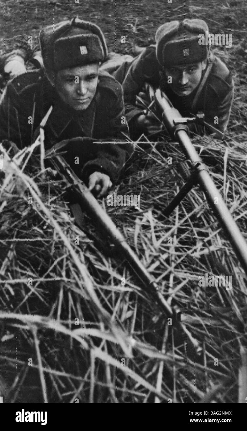 Czechoslovaks With The Red Army Two Czechoslovak tank destroyers. The ...