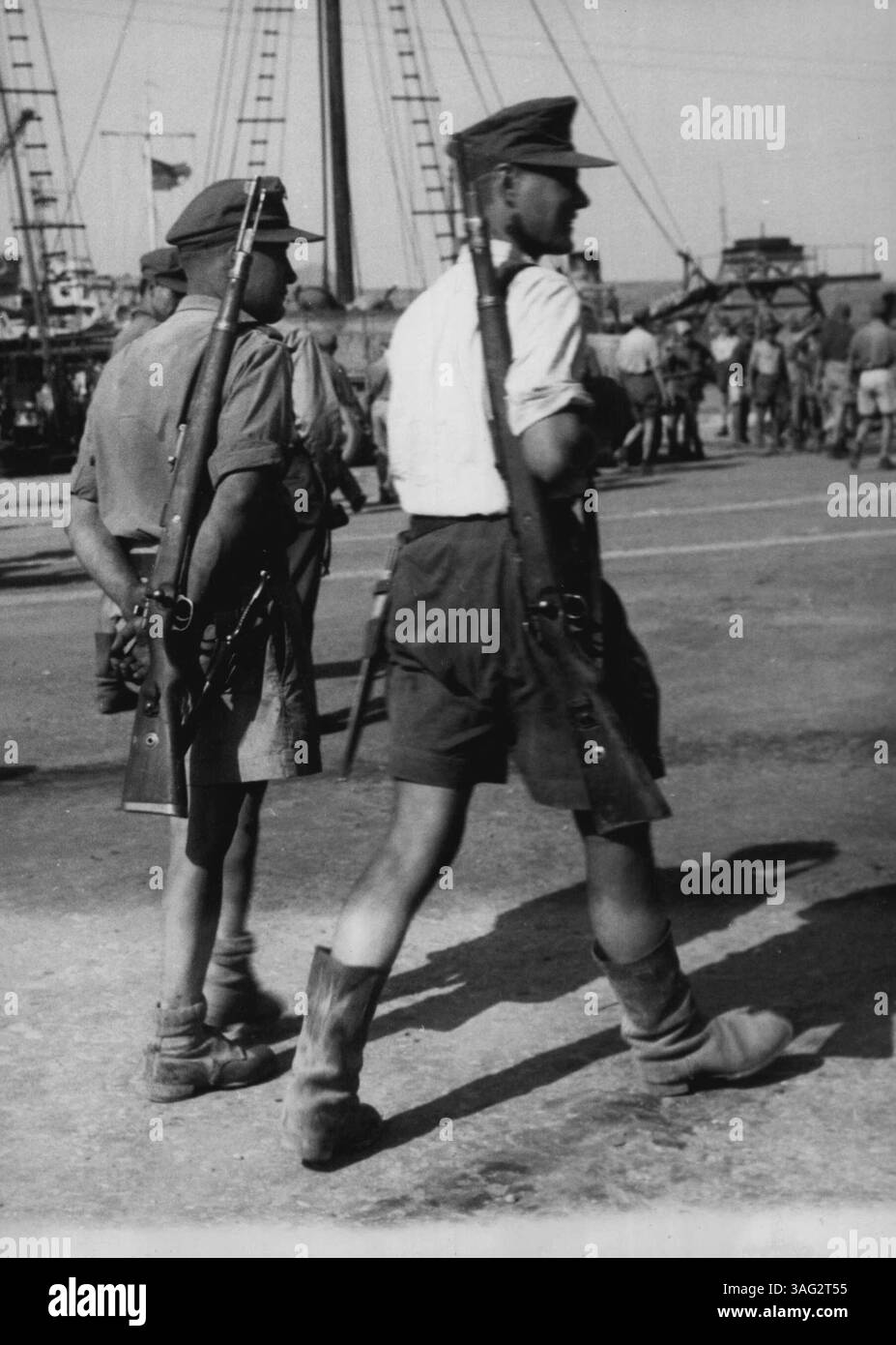 1945 german soldiers carry white hi-res stock photography and images ...