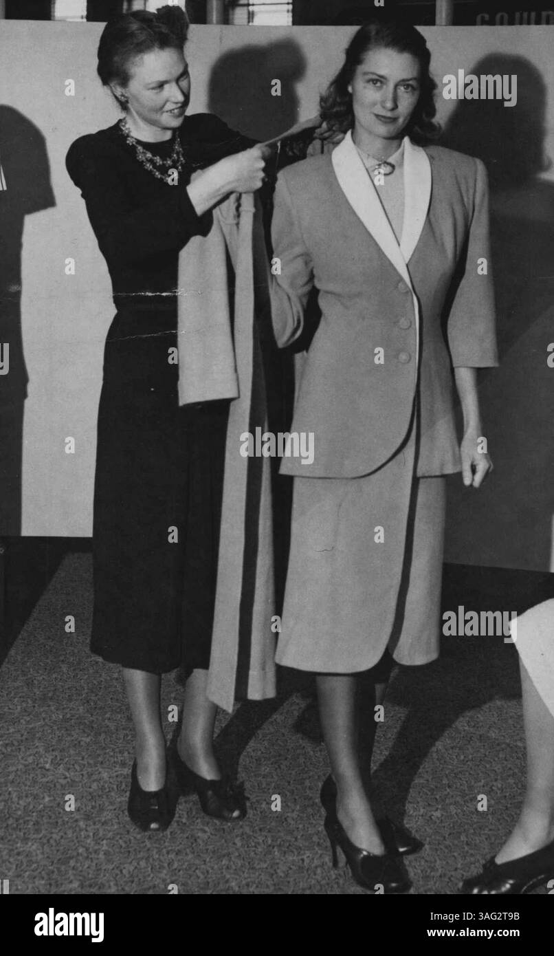 Miss Daphne Campbell (Miss South Australia) was assent by Miss Pat ...