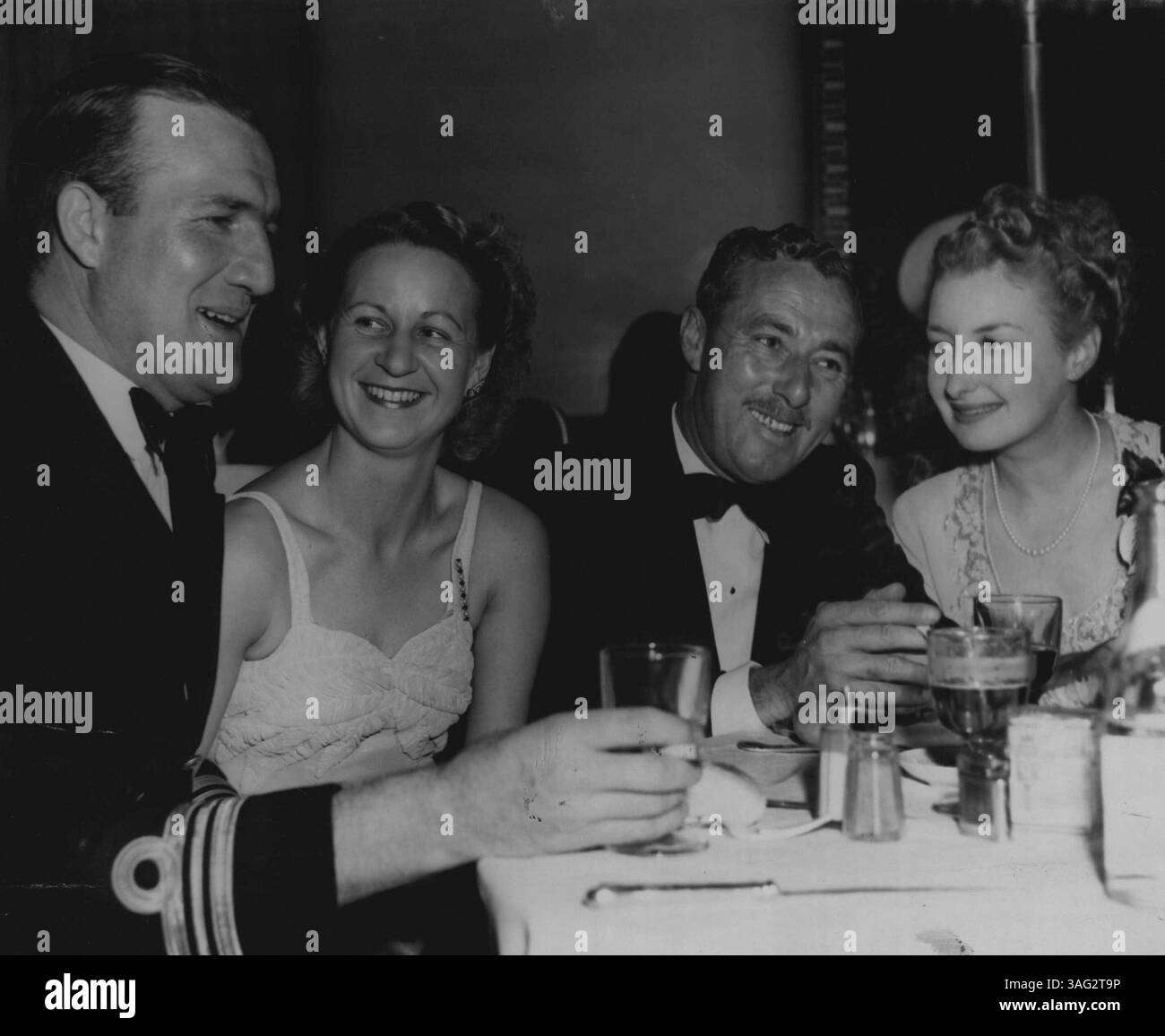 Navy Man, Lieut - Commander Robert Brown, of HMAS Quick match, and Mrs ...