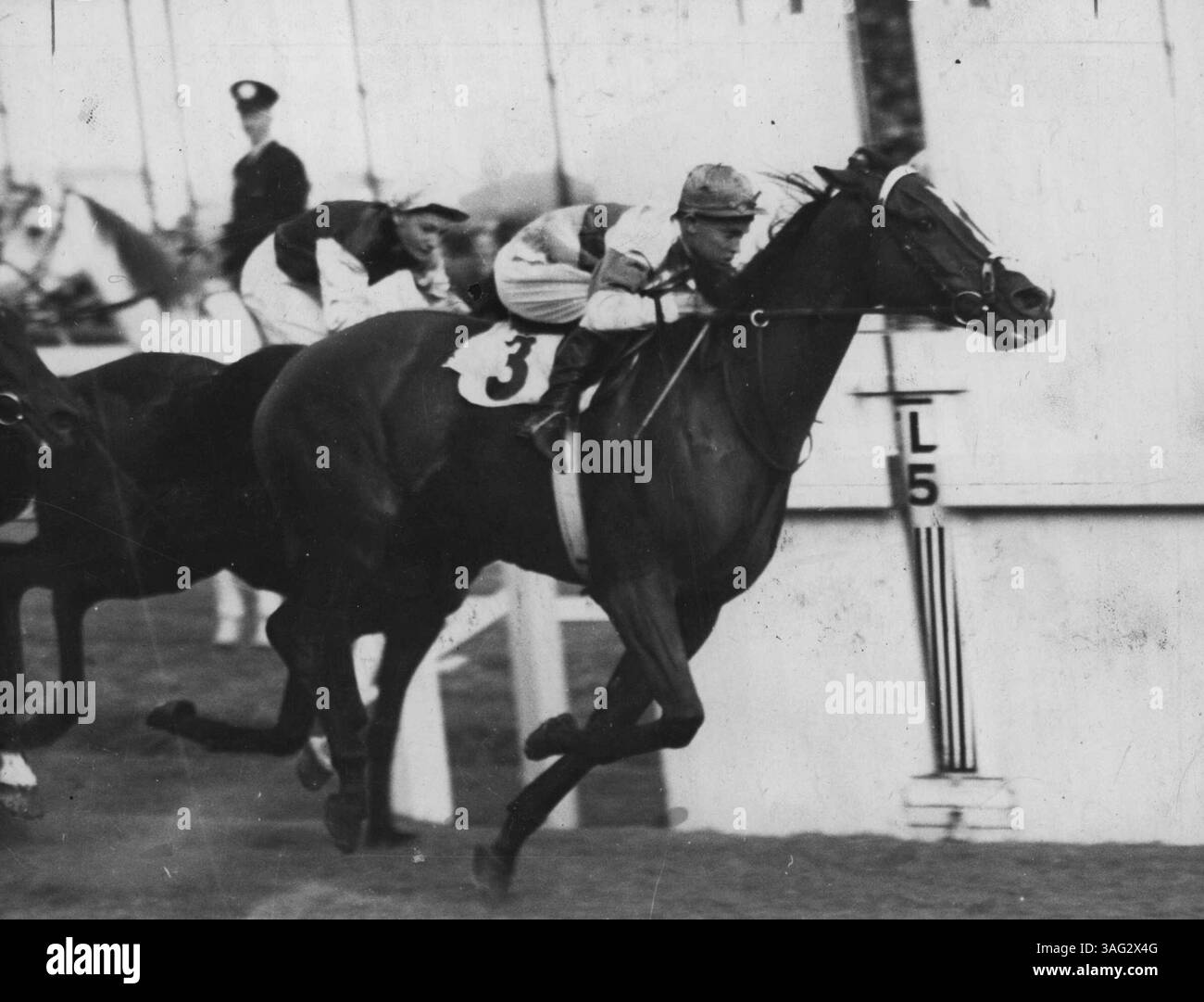 Melbourne Jockey Alan Burton's Perfect balance in the saddle is Shown ...