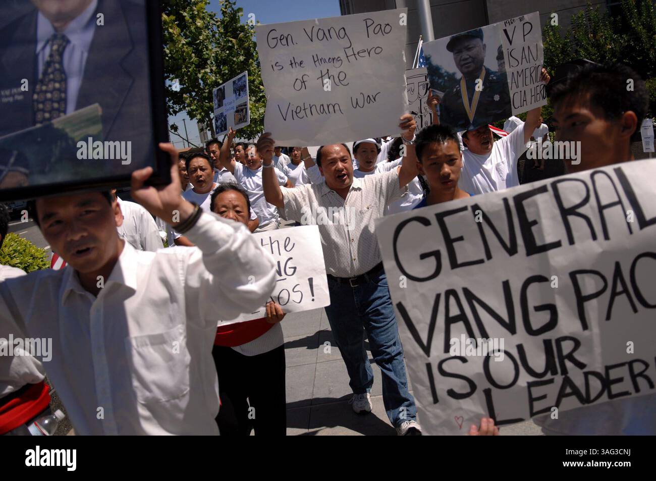 ONLINE Hmong protesters rally in support of Gen. Vang Pao (Credit Image ...