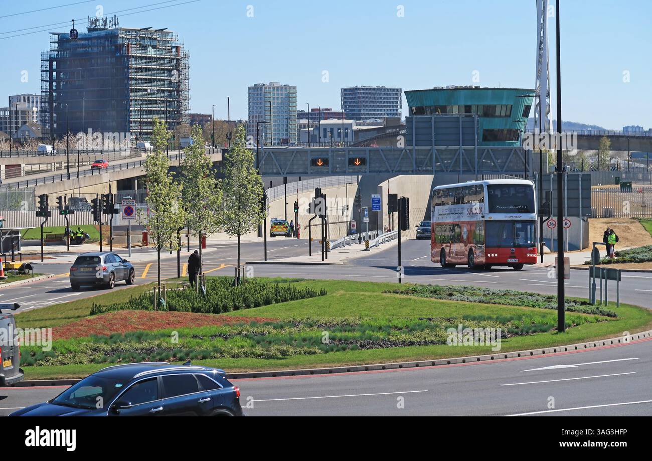 London, UK. A TfL Superloop bus exits the new Silvertown Tunnel at the ...