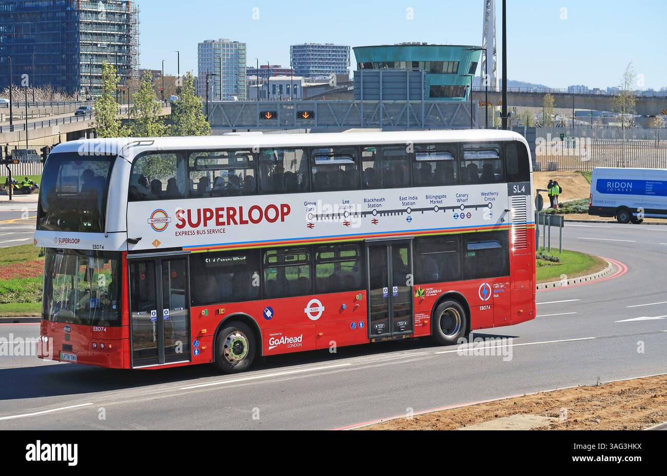 London, UK. A TfL Superloop bus exits the new Silvertown Tunnel at the ...