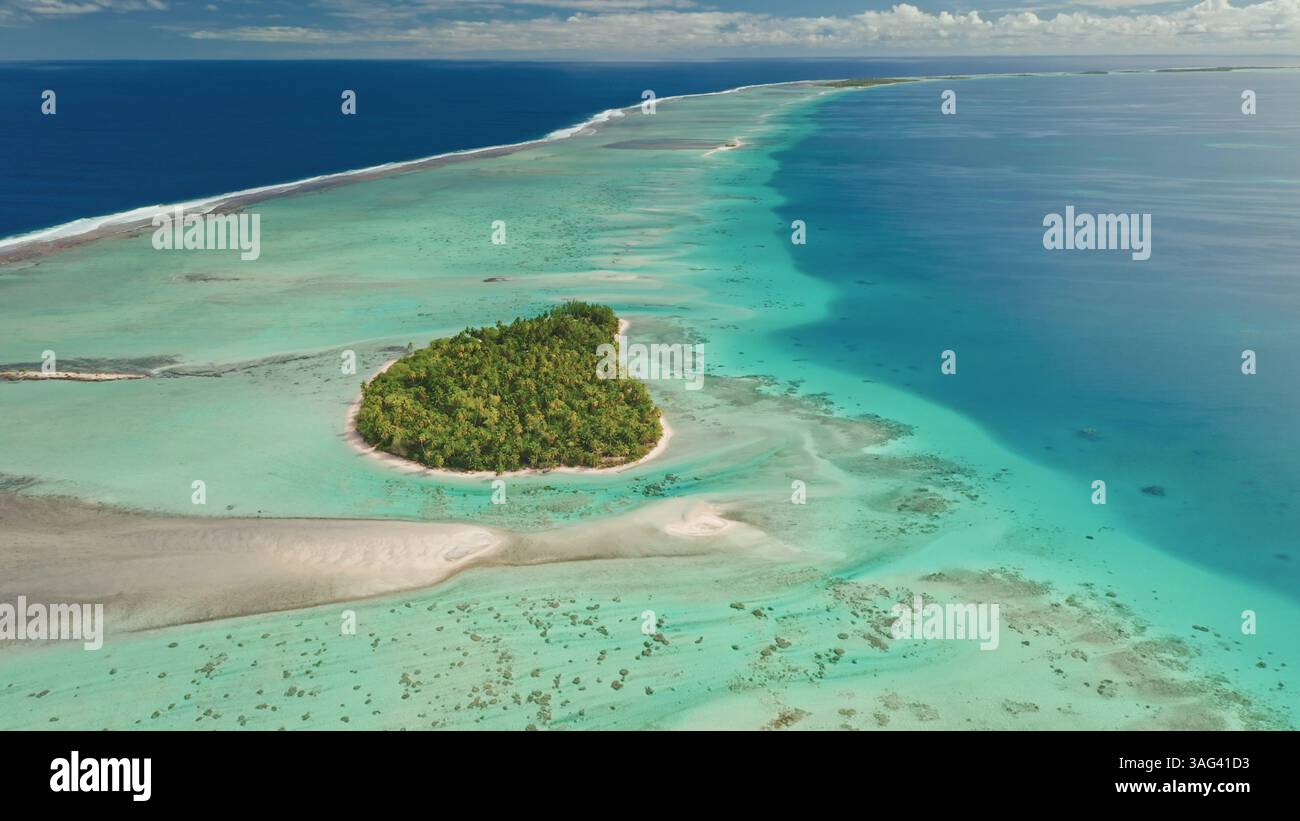 Coral reefs visible beneath hi-res stock photography and images - Alamy