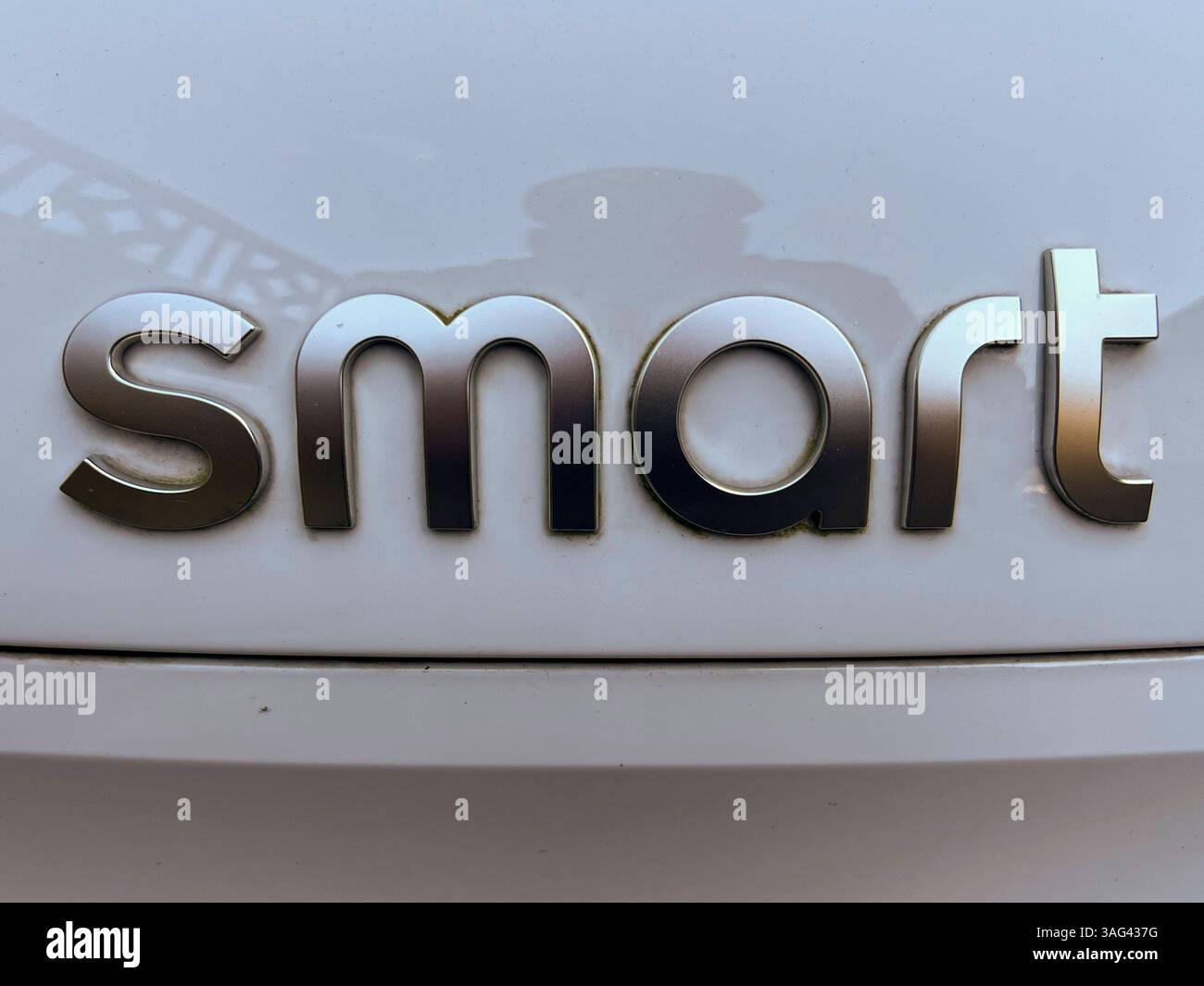Das Smart Logo Firmenlogo Smart Schriftzug Buchstaben an der Motorhaube ...