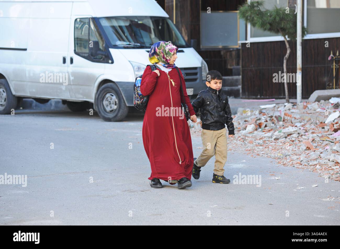 Urban architecture and city residents on the streets Stock Photo - Alamy