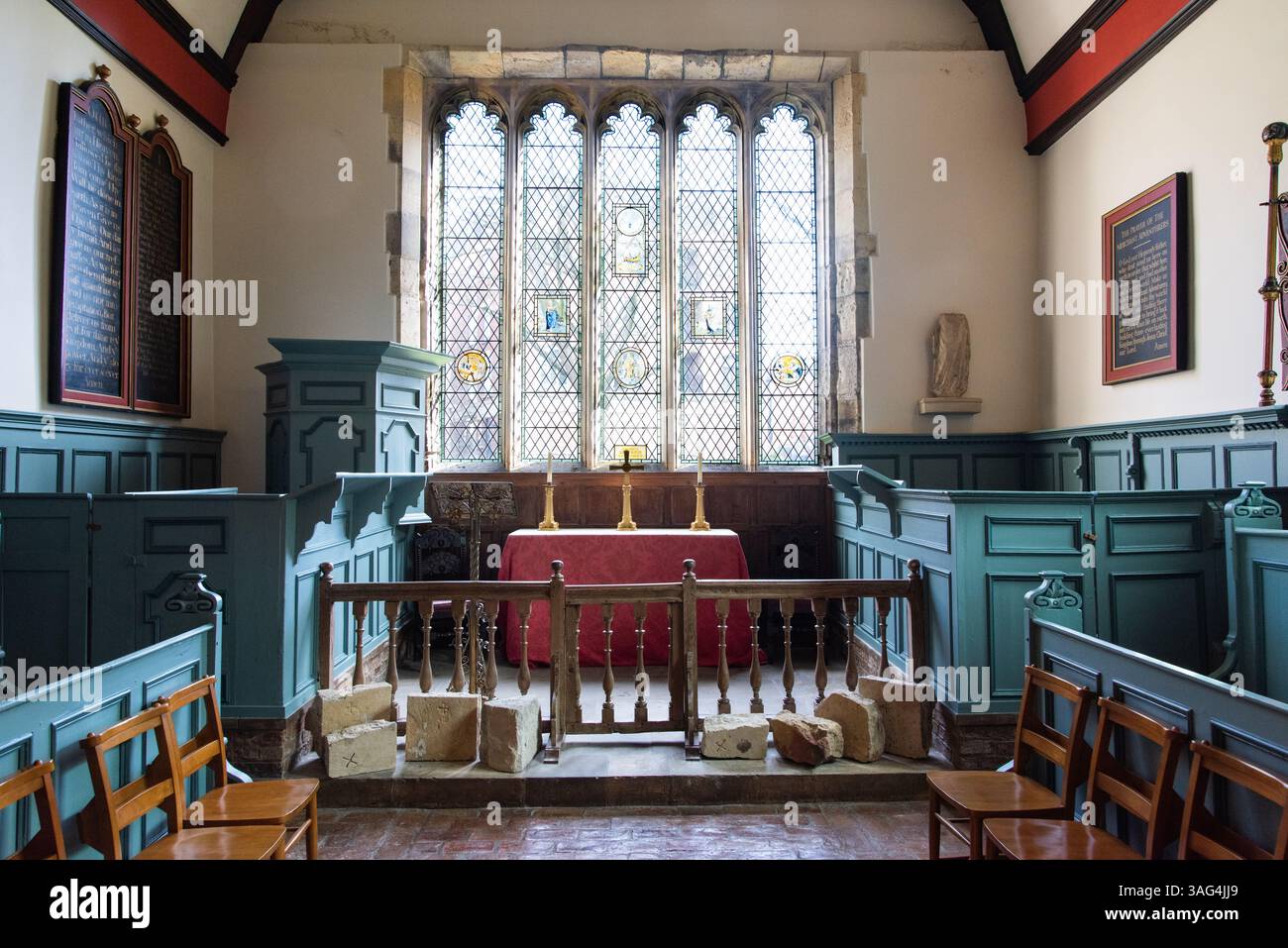 The chapel in The Undercroft of The Merchant Adventurers’ Hall, York ...
