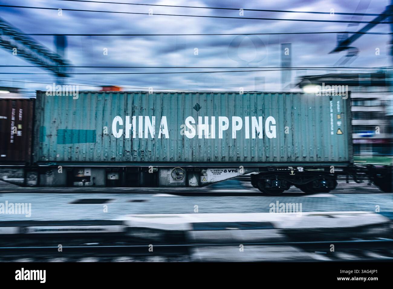 Rushing through the station, global trade on track — China Shipping ...