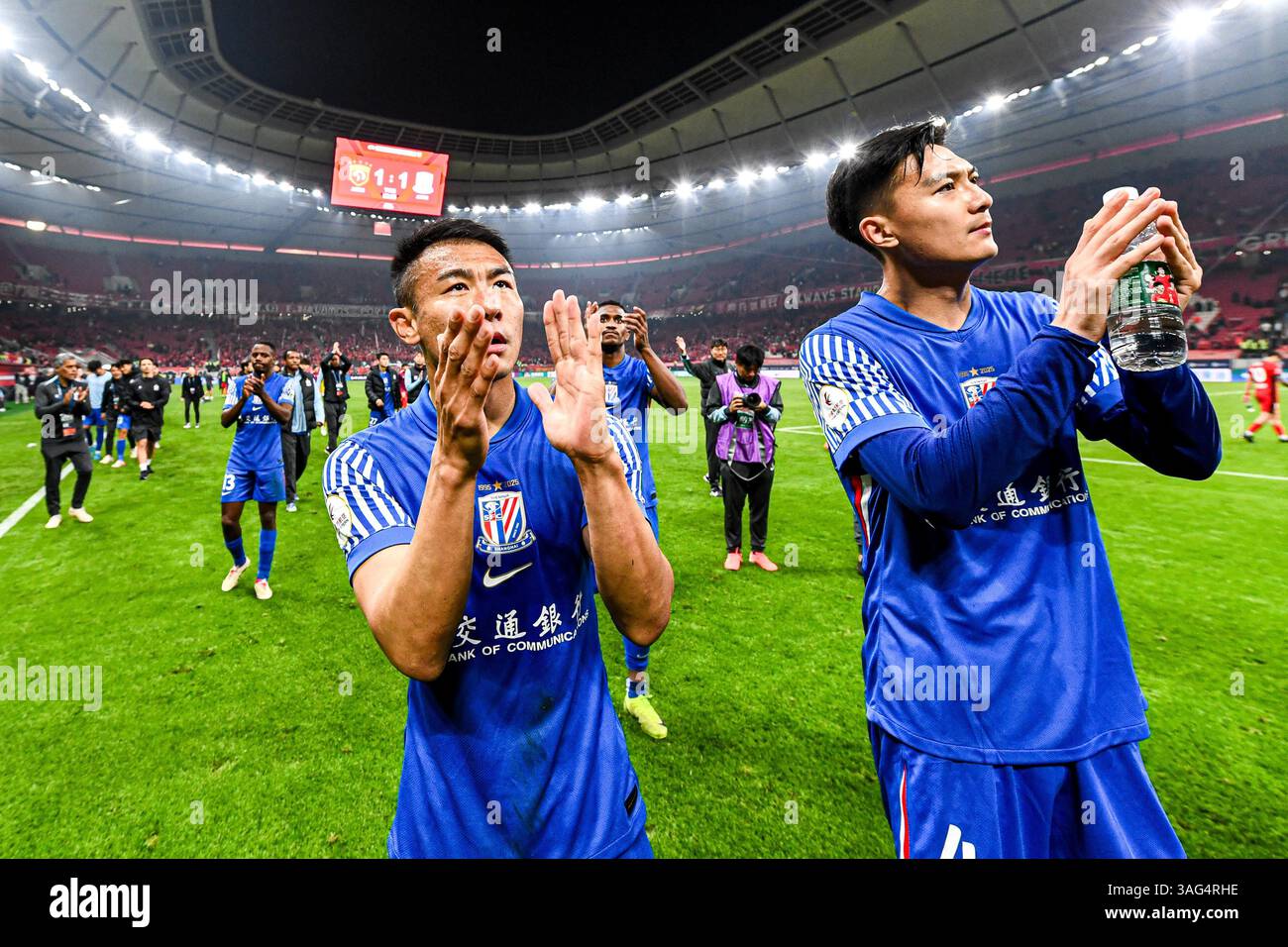 Shanghai Port Football Club 1-1 draw Shanghai Shenhua Football Club at ...