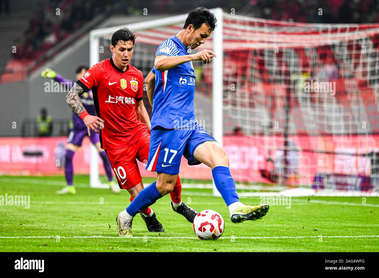 Shanghai Port Football Club 1-1 draw Shanghai Shenhua Football Club at ...