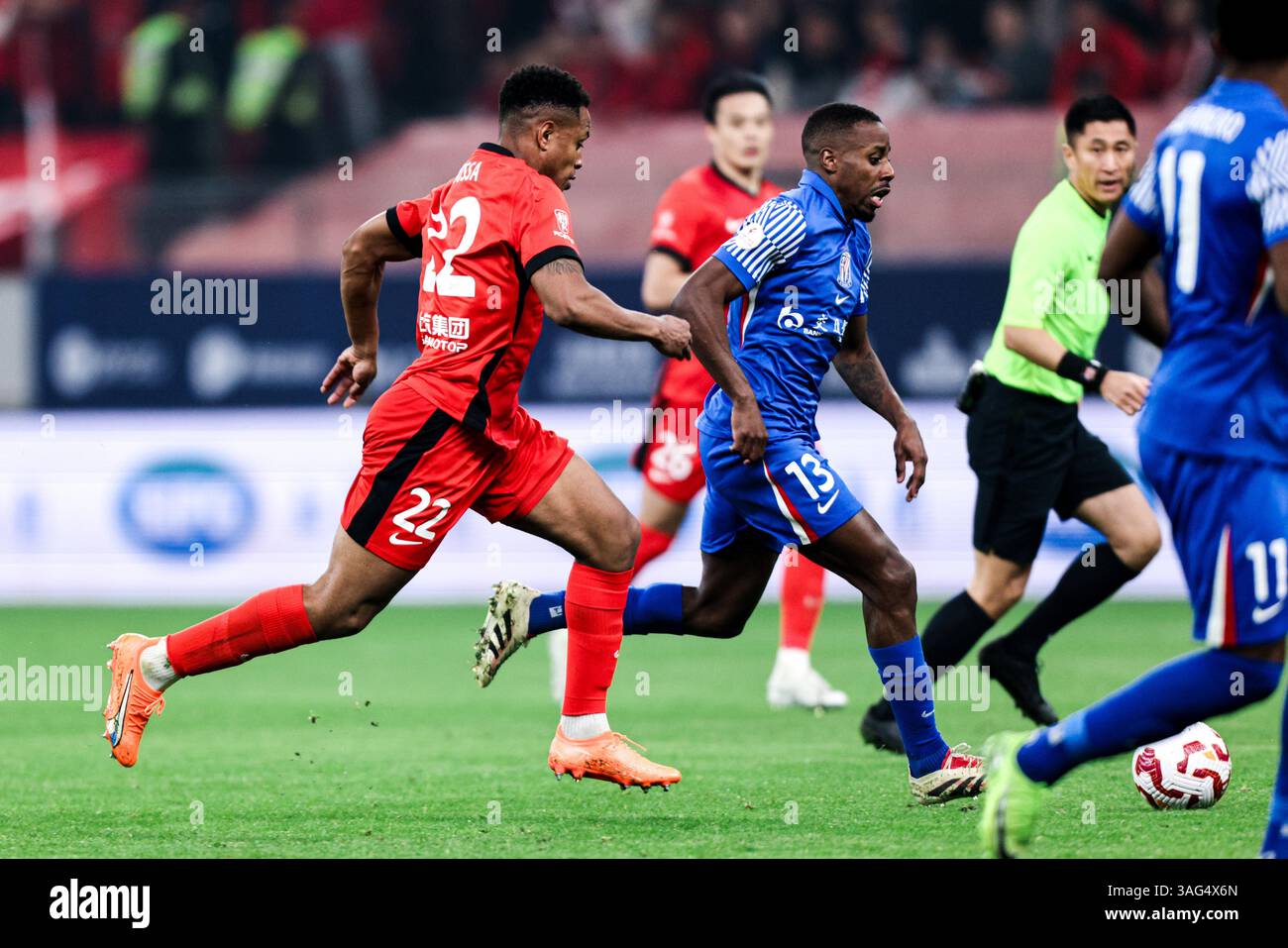 Shanghai Port Football Club 1-1 draw Shanghai Shenhua Football Club at ...