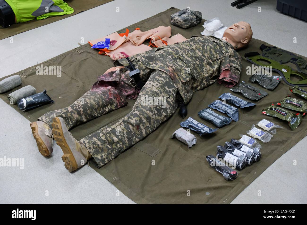Training and special military exercises of the UN peacekeeping ...