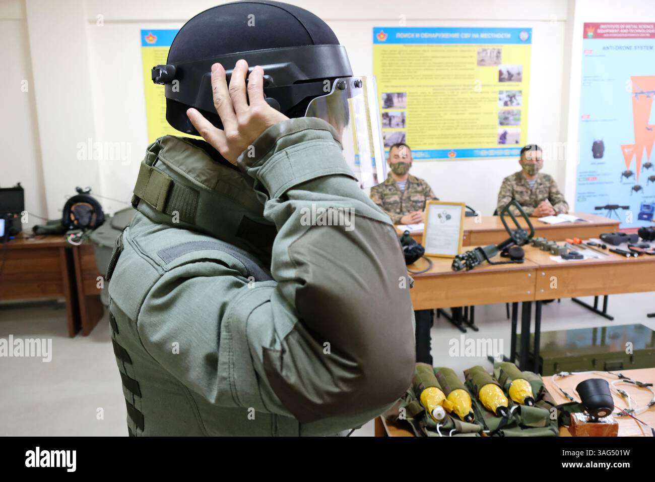Training and special military exercises of the UN peacekeeping ...