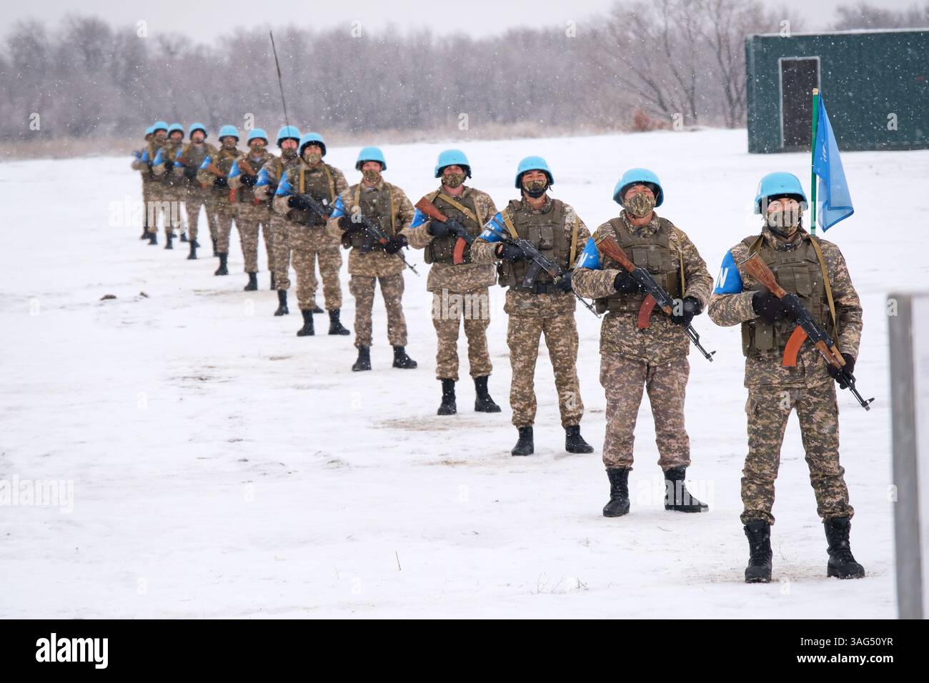Training and special military exercises of the UN peacekeeping ...