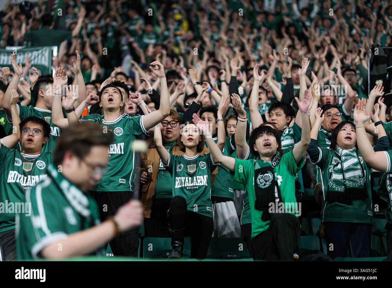 Beijing Guoan Football Club defeated Zhejiang Professional Football ...