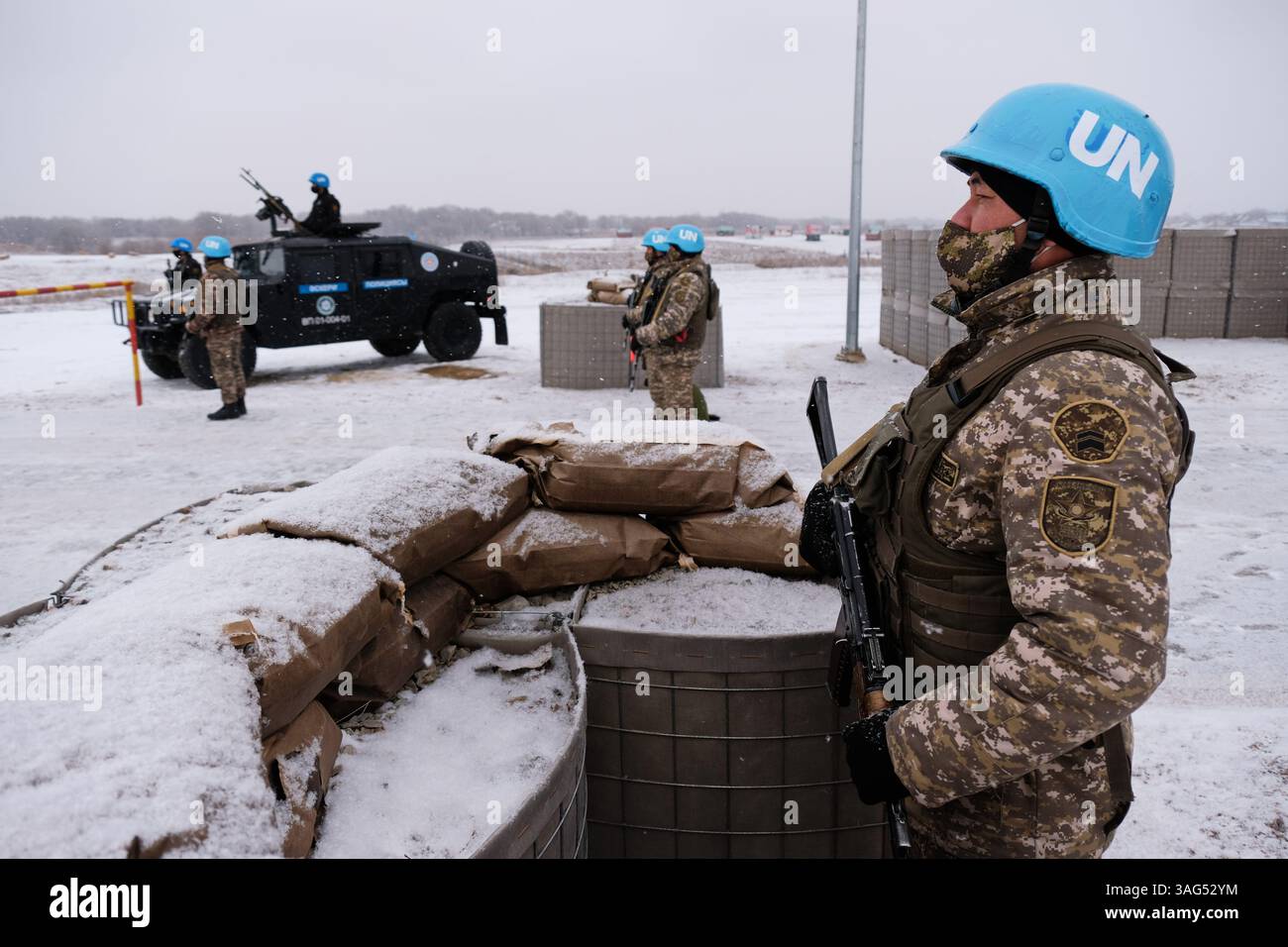 Training and special military exercises of the UN peacekeeping ...