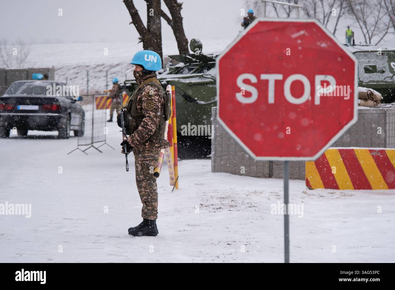 Training and special military exercises of the UN peacekeeping ...