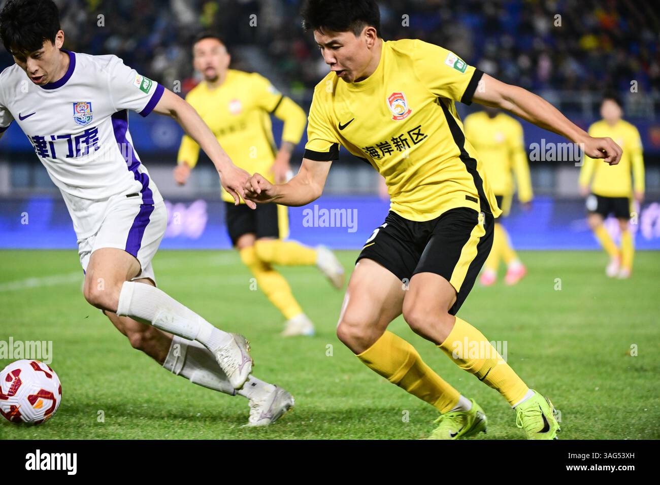 Qingdao West Coast Football Club 2-2 draw Tianjin Jinmen Tiger Football ...