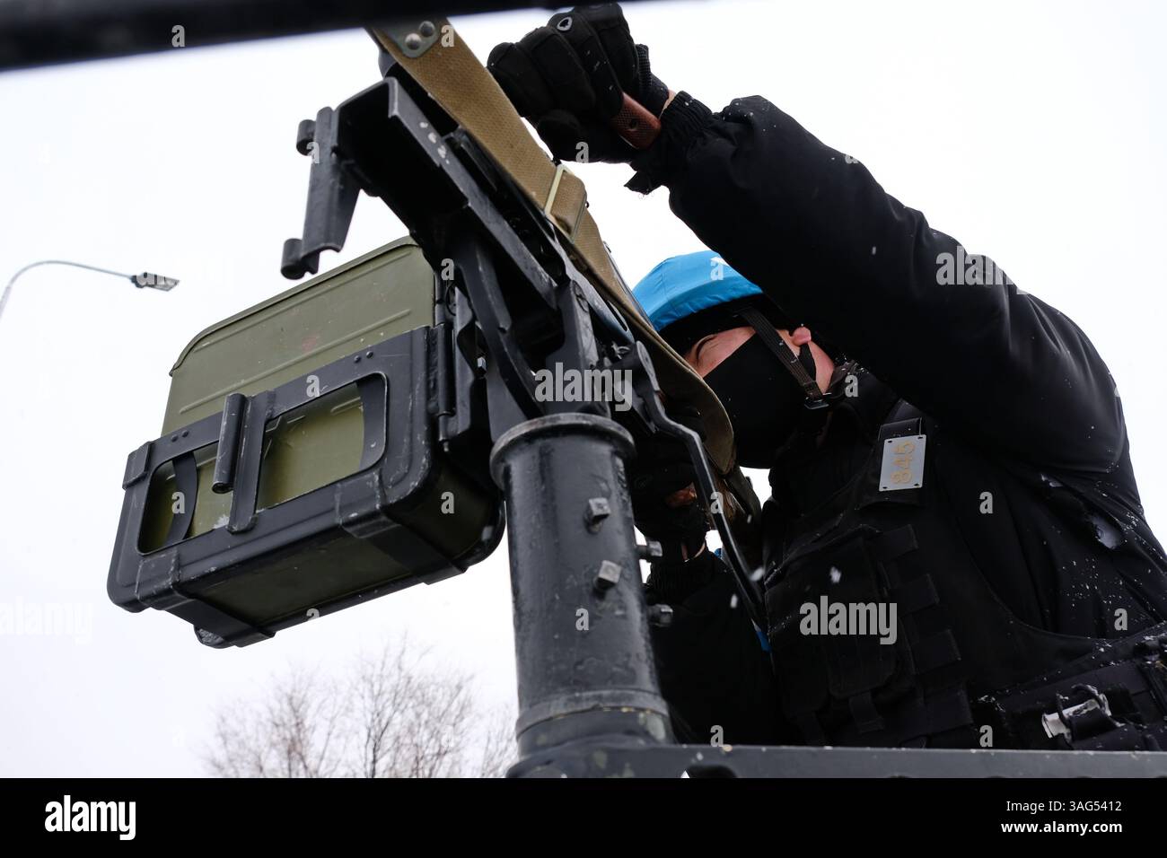 Training and special military exercises of the UN peacekeeping ...