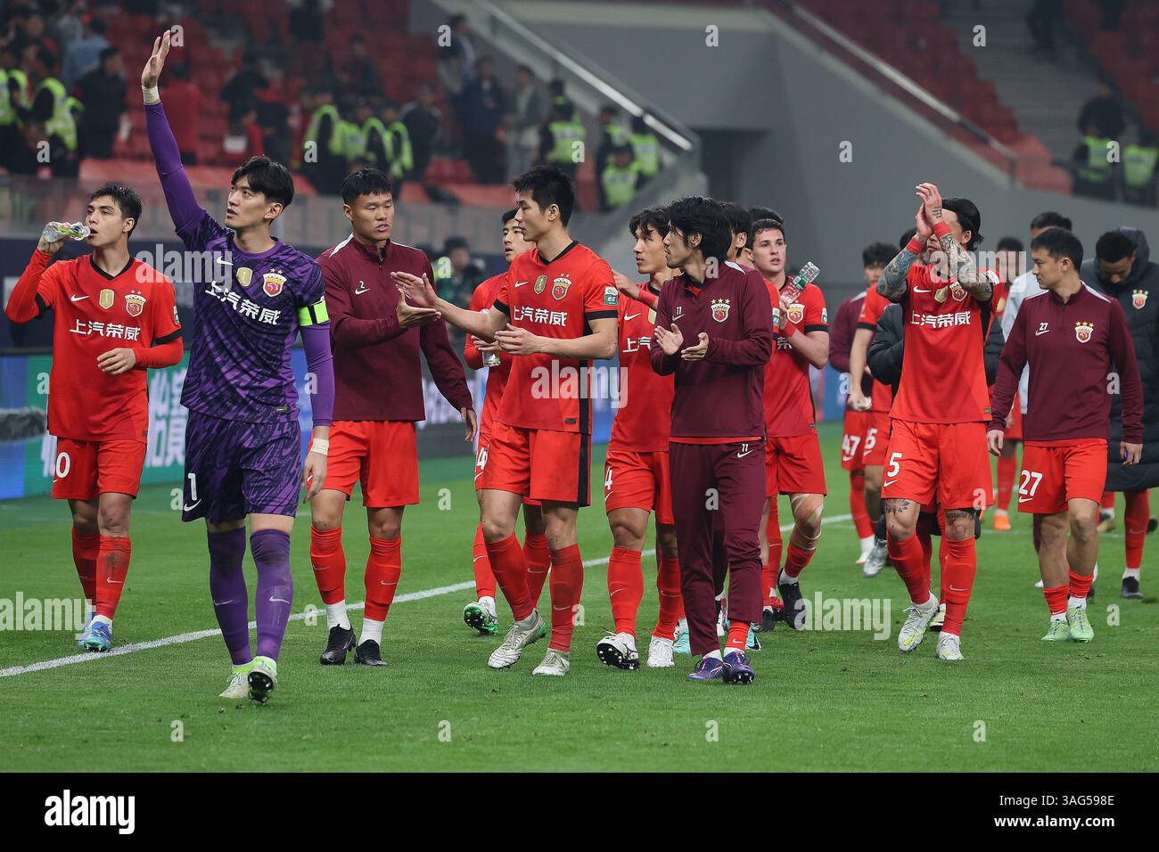 Shanghai Port Football Club 1-1 draw Shanghai Shenhua Football Club at ...