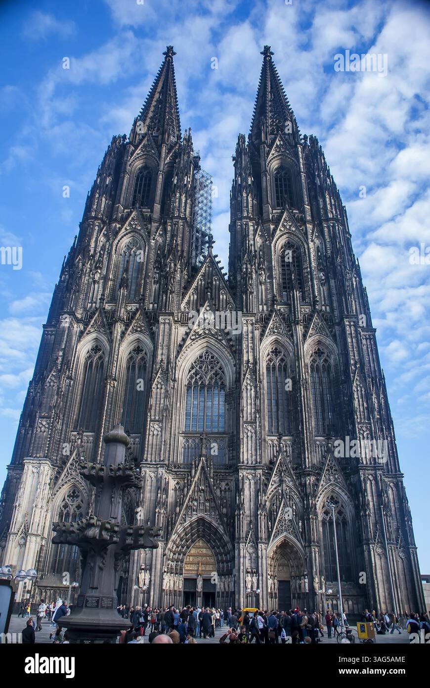 Oct. 9, 2009 - Cologne, Germany - MultidÃ£o visitando a Catedral de ...
