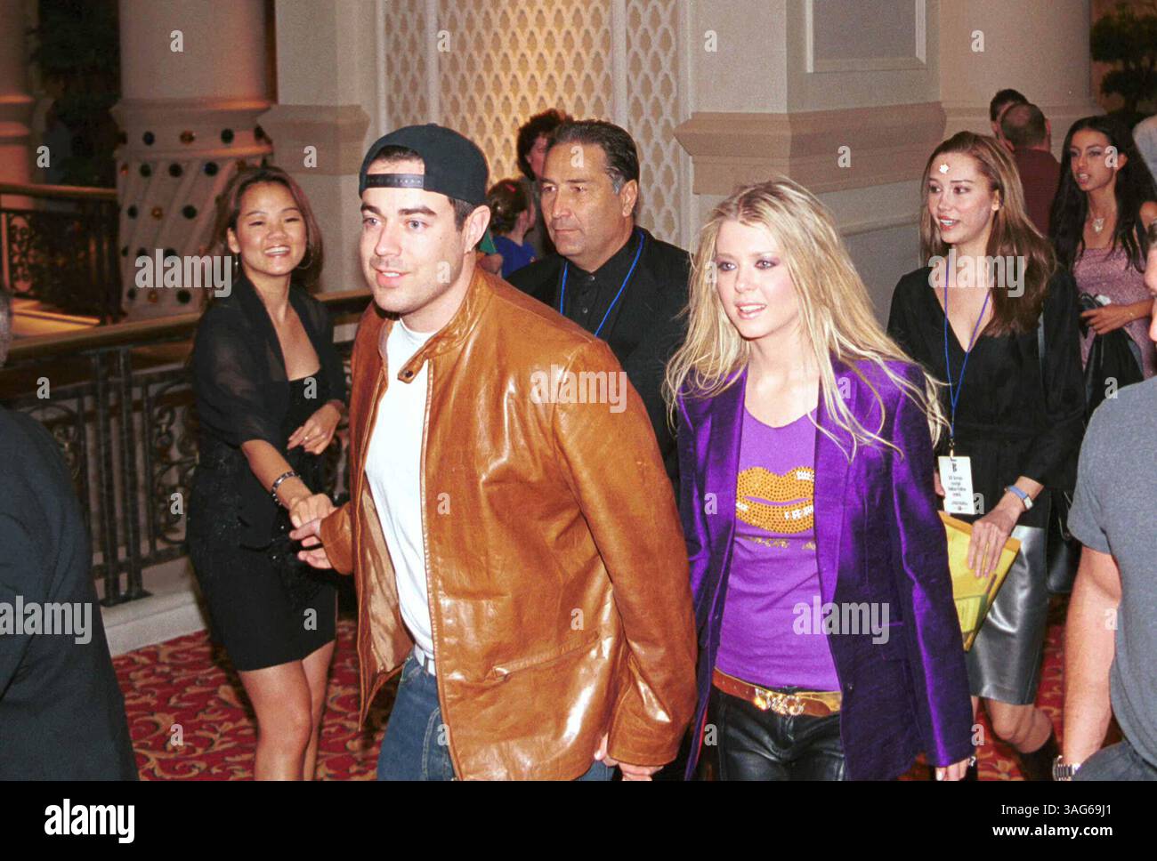 Nov 04, 2000; Las Vegas, NV, USA; MTV VJ CARSON DALY w/ his fiancee ...
