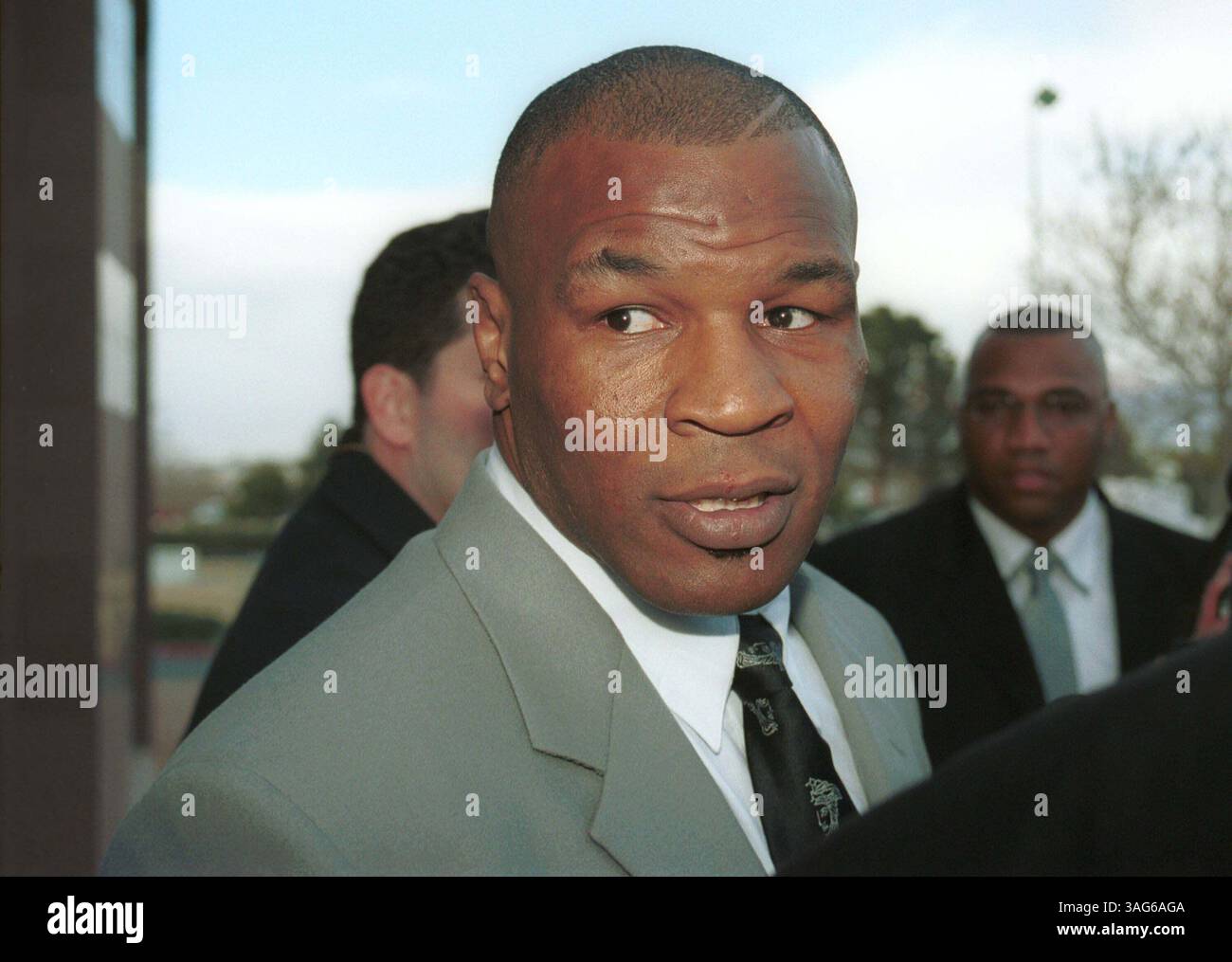 Lewis tyson boxing 2002 hi-res stock photography and images - Alamy