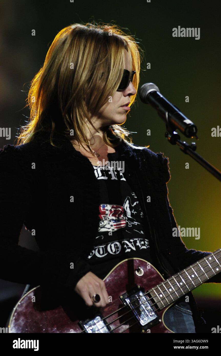 Nov 15, 2003; Burbank, CA, USA; CHERYL CROW rehearses at the 31st ...