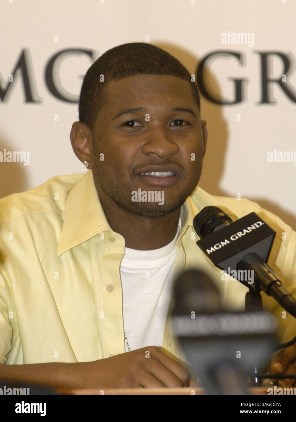 Oct 01, 2005; Las Vegas, NV, USA; Singer USHER at the Andre Agassi ...