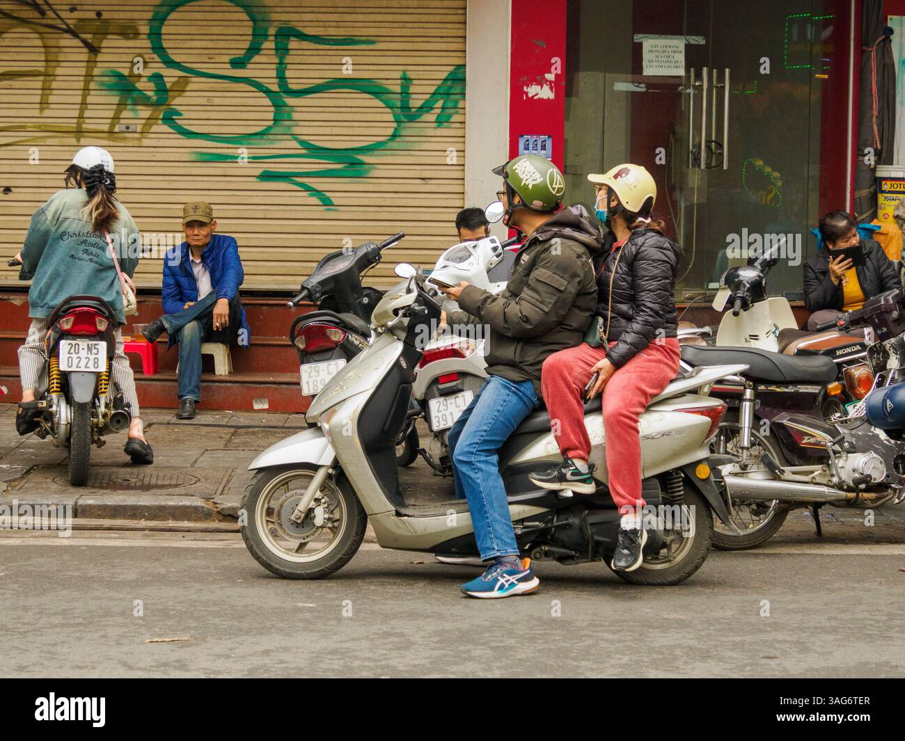 Scooter lifestyle hi-res stock photography and images - Alamy