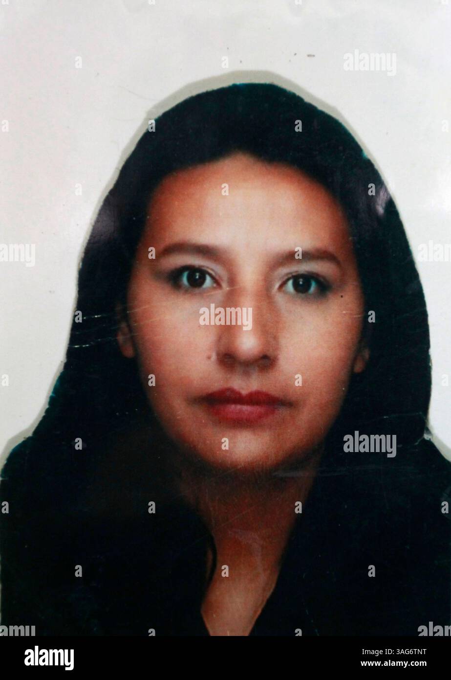 Mujer cuervo hi-res stock photography and images - Alamy