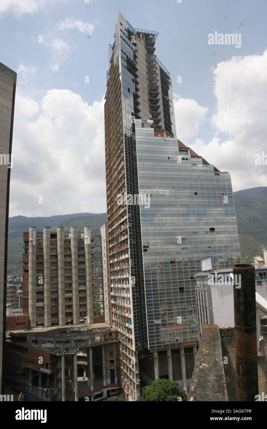 April 10, 2012 - Caracas, DISTRITO CAPITAL, Venezuela - Torre de ...