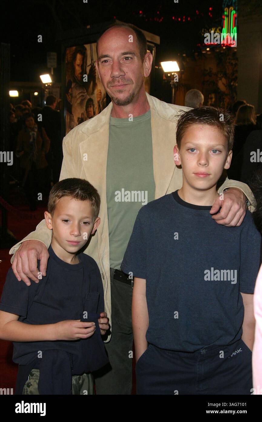 Miguel ferrer 2003 lord of the rings hi-res stock photography and images - Alamy