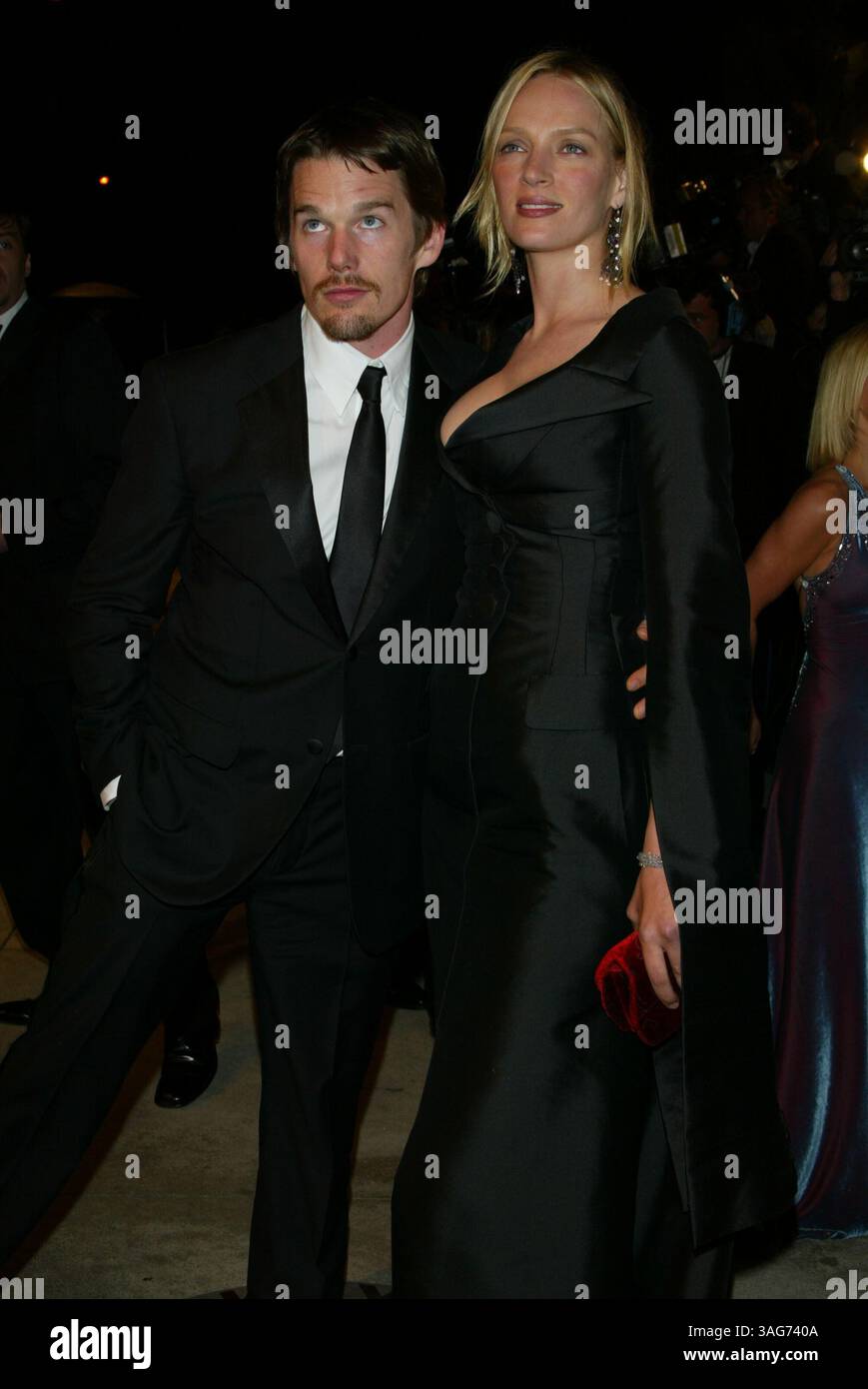 Ethan hawke uma thurman vanity fair hi-res stock photography and images ...