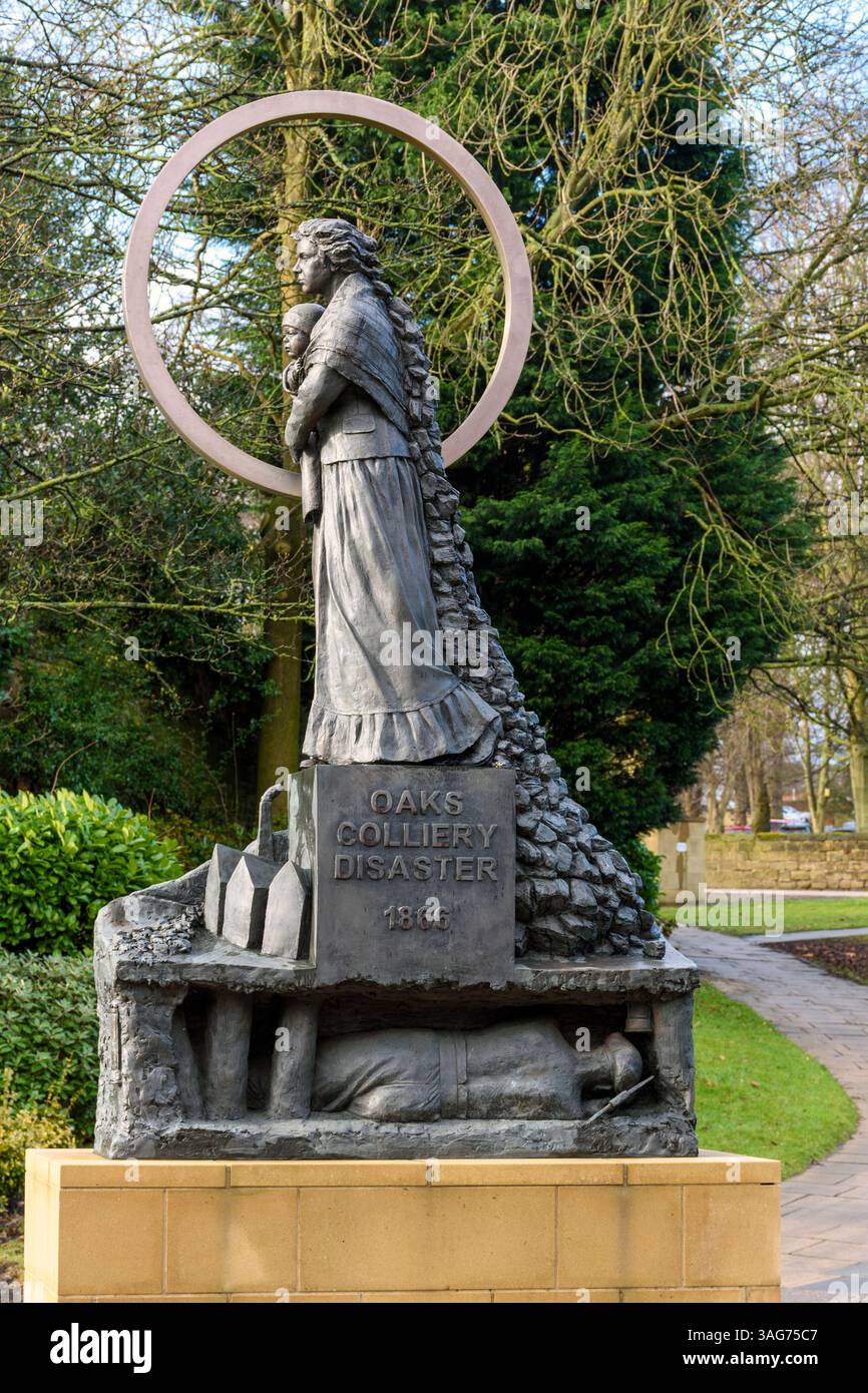 Sculpture, by Graham Ibbeson, commemorating the 1866 Oaks Colliery ...