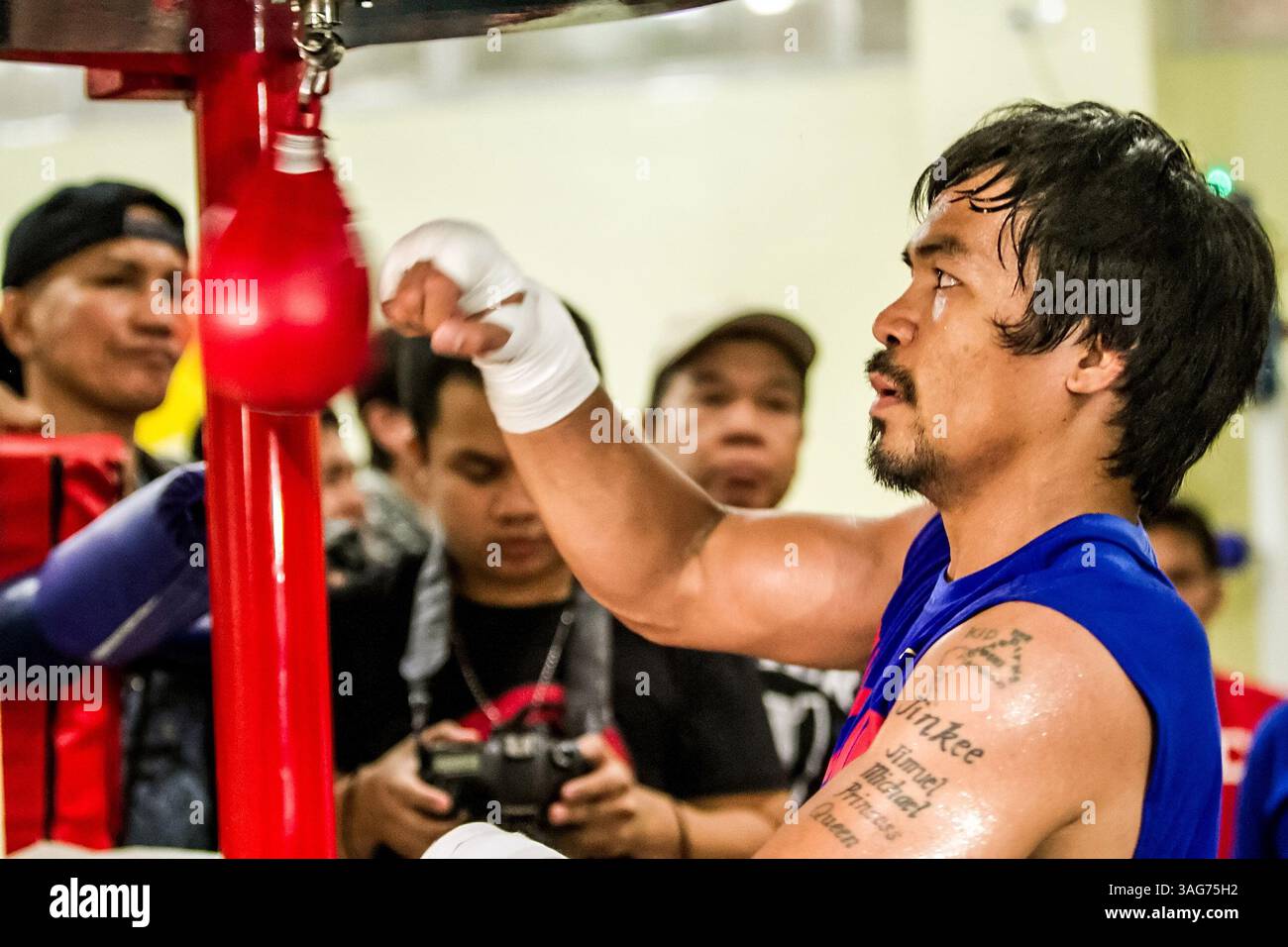 April 17, 2012 - Manila, Philippines - World Boxing Champion and ...