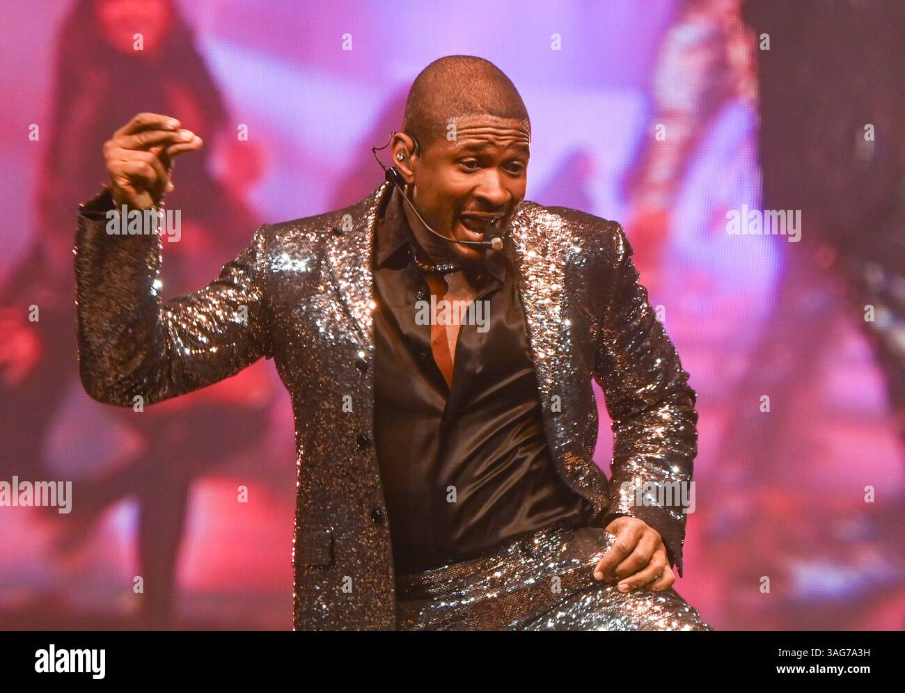 Usher in Concert during the Past Present Future tour, at the O2 Arena ...