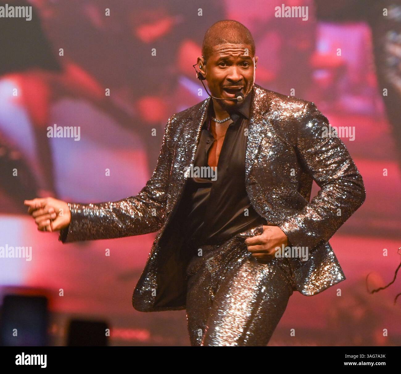 Usher in Concert during the Past Present Future tour, at the O2 Arena ...