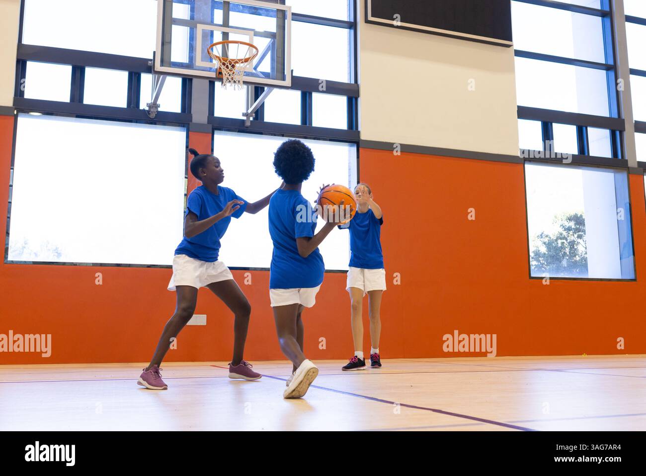Athletic girls hi-res stock photography and images - Alamy