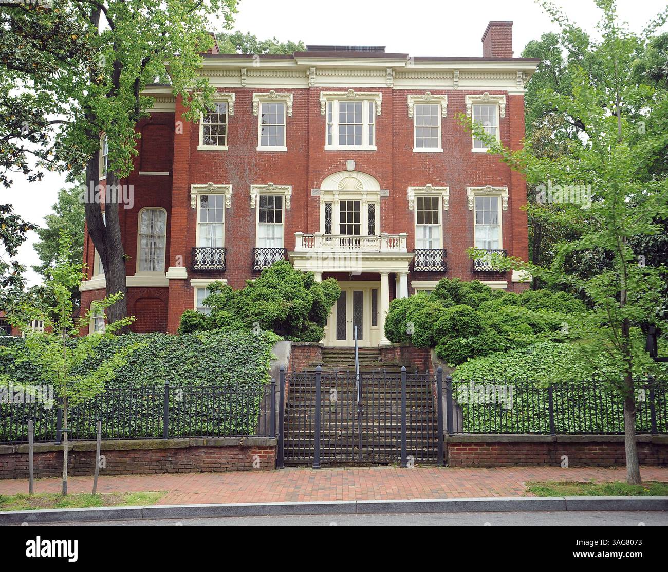 April 25, 2012 - Washington, DC, USA - Fort Worth, Texas billionaire ...