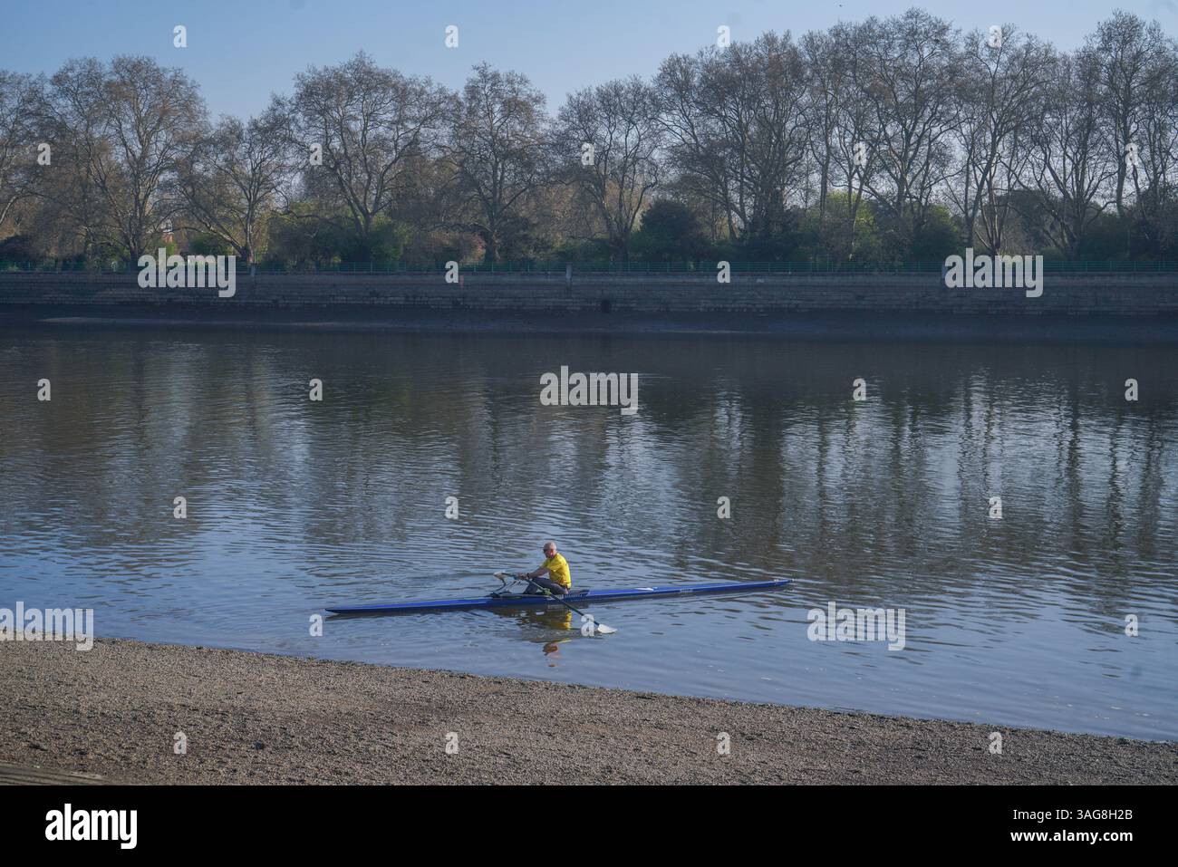 Putney, London UK 8 April 2025. A rower enjoying a practice session in ...