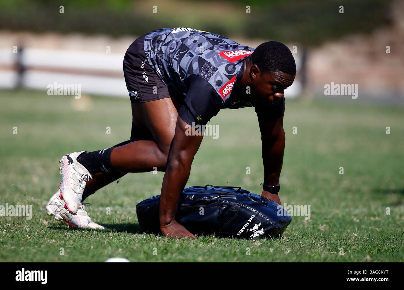 Emmanuel Tshituka of the Hollywoodbets Sharks during the Hollywoodbets ...