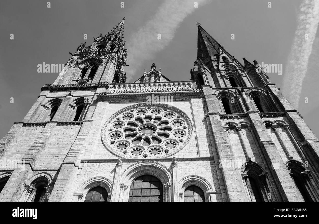 Cathedral of Chartres and the traces of the planes in the sky. Chartres ...