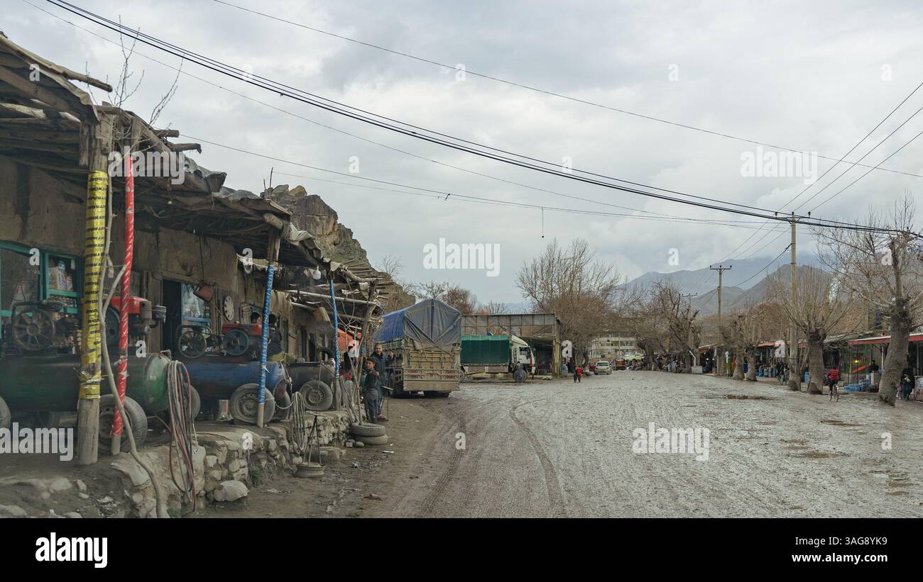 highway and Afghan village Stock Photo - Alamy