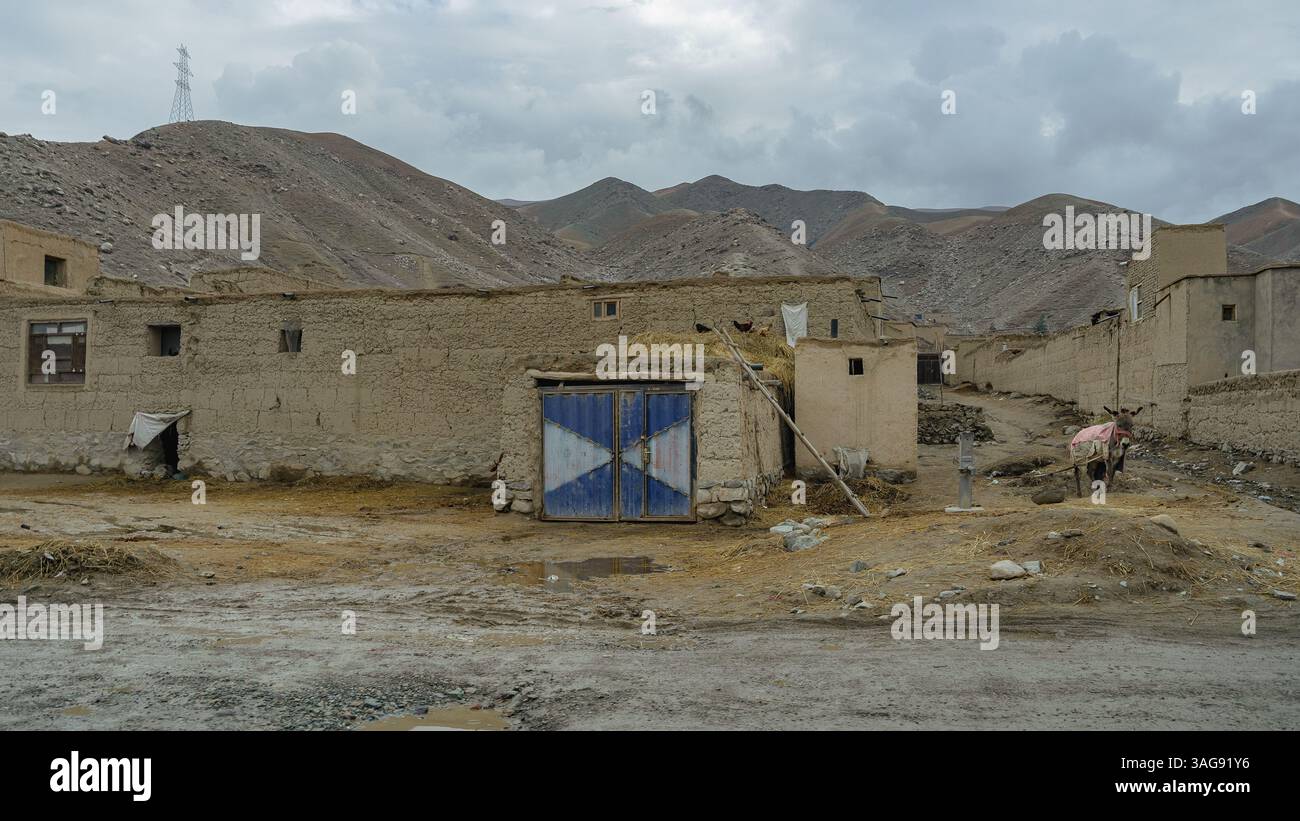 highway and Afghan village Stock Photo - Alamy